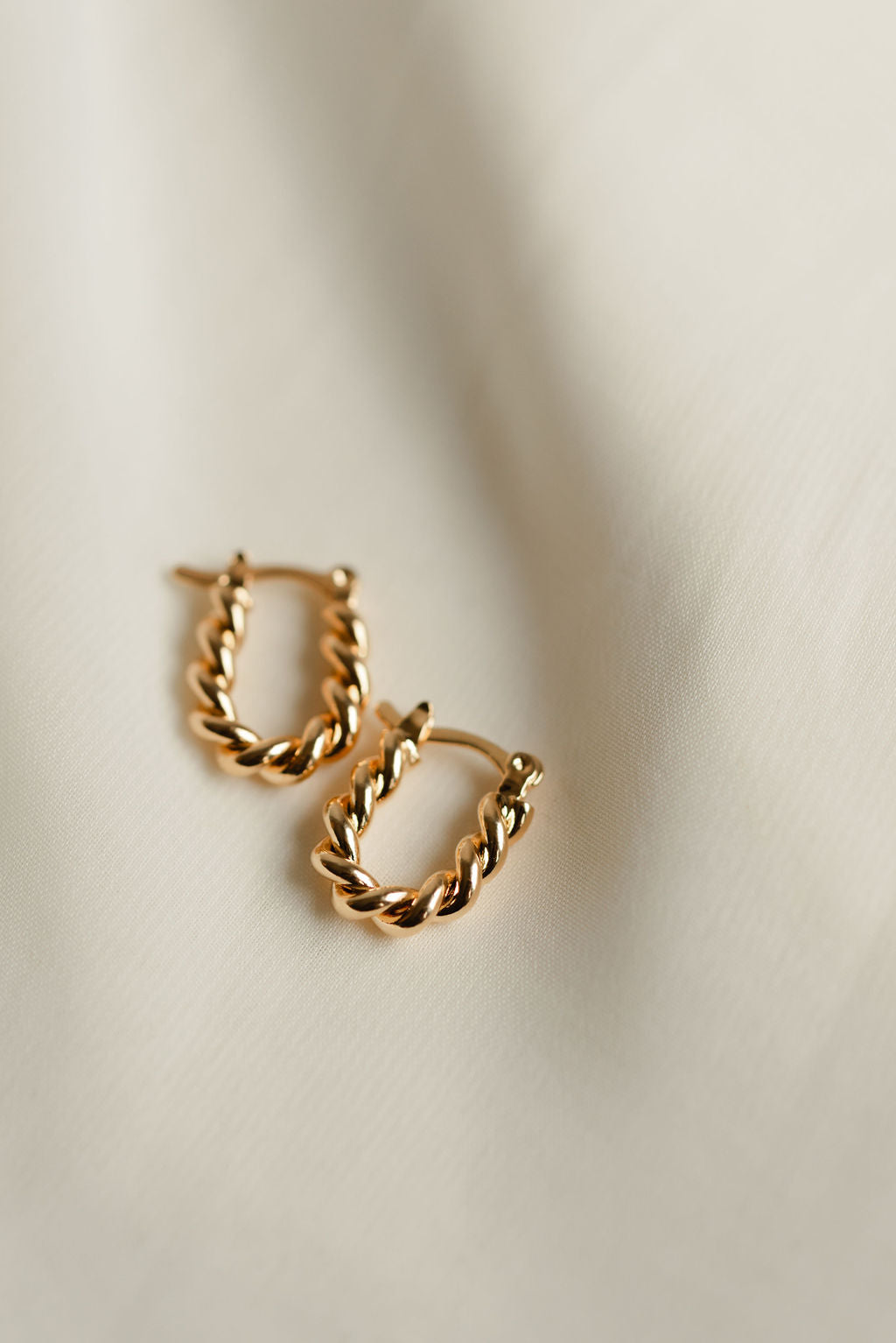 Twisted Hoops | Luna & Jade – Luna & Jade